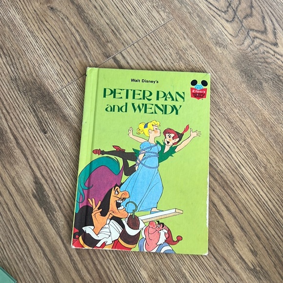 Other | 1981 Walt Disney Peter Pan And Wendy Book Very Good Condition ...